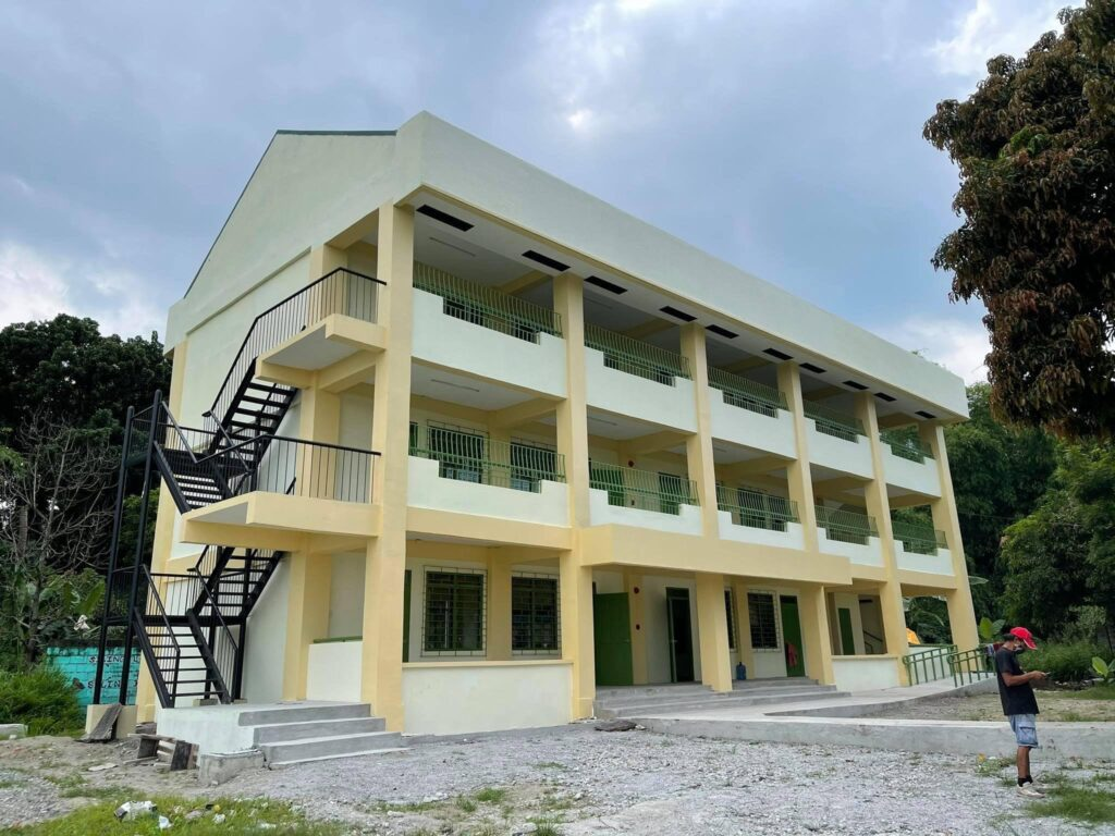 DPWH completes school building in City of San Fernando - Central Luzon ...