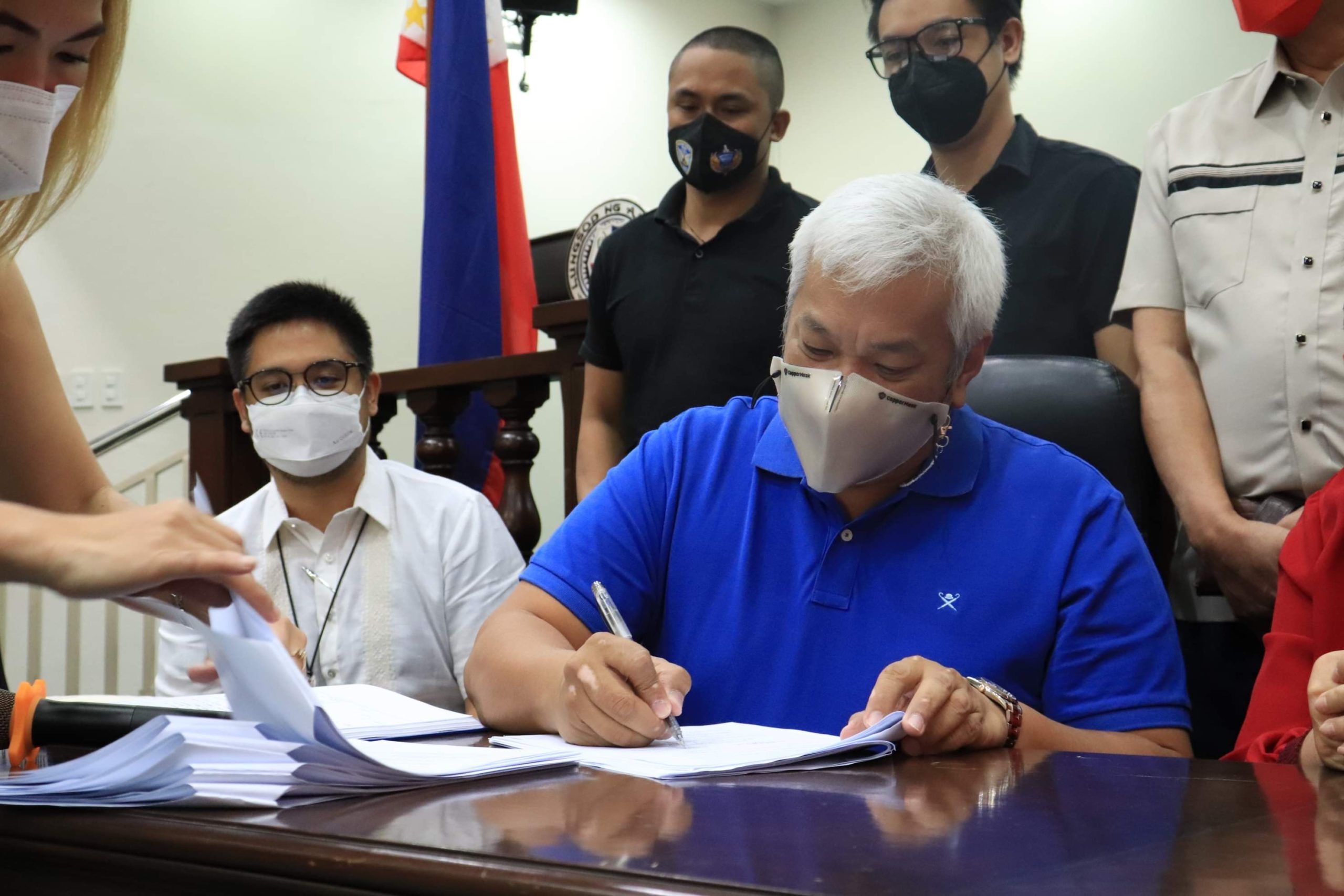 230 Margot families get ₱7-K financial aid, relocation in Sapangbato ...