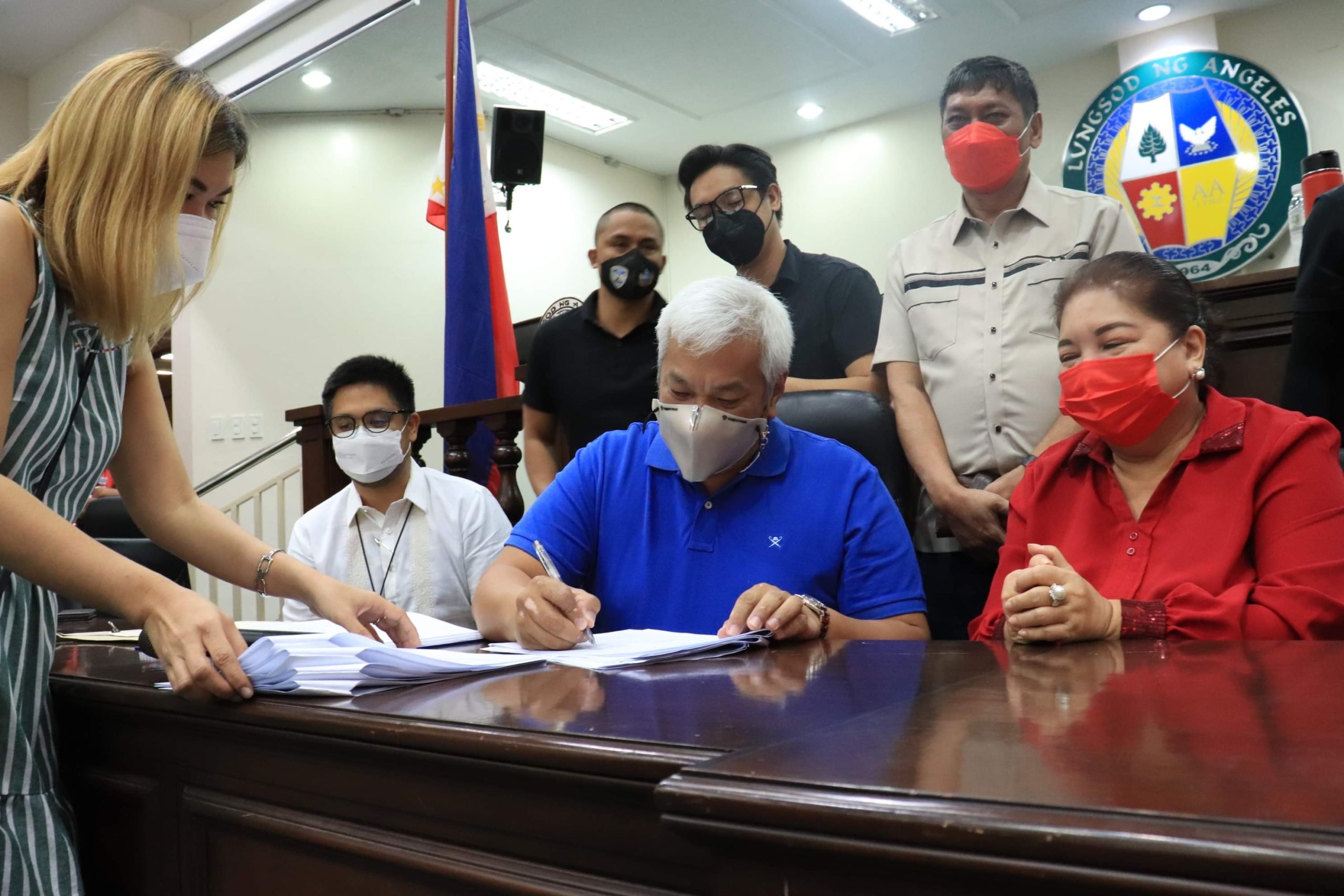 230 Margot families get ₱7-K financial aid, relocation in Sapangbato ...