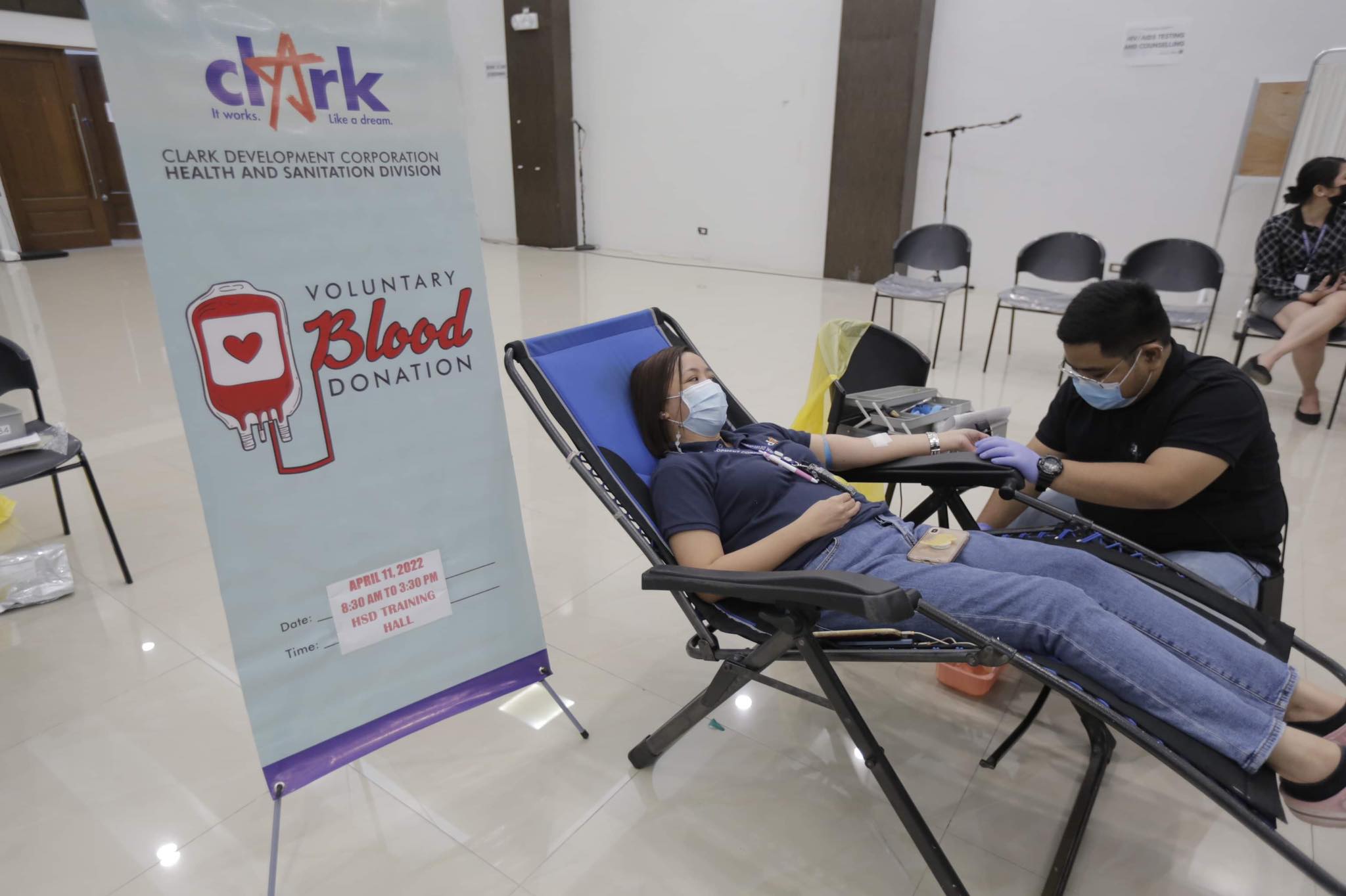 CDC, AUFMC conduct blood donation drive - Central Luzon Business Week